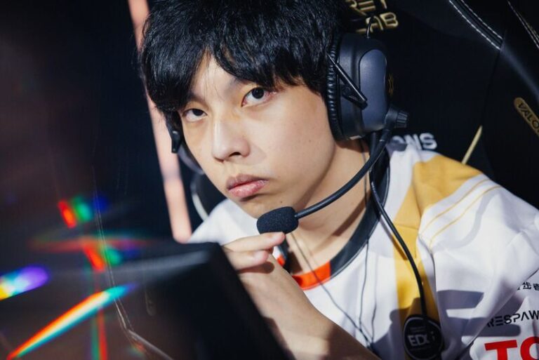 【VALORANT】S1Mon(サイモン)の使用デバイス・マウス・キーボード・年齢・クロスヘアまとめ